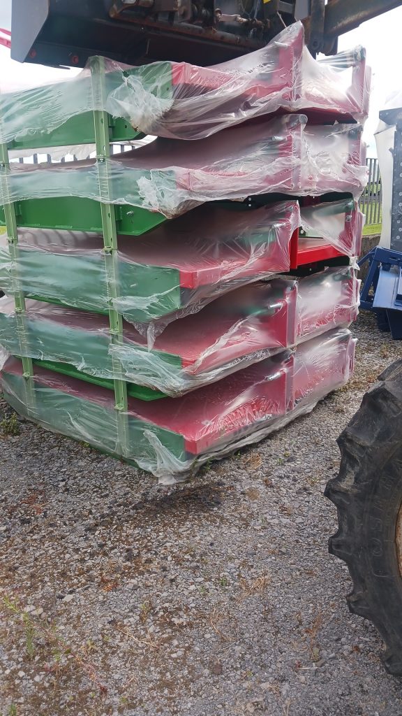 Tractors / Machinery